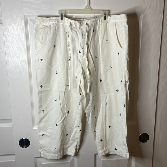 Basic Editions | Pants & Jumpsuits | Basic Editions Anchor Capri Pants ...